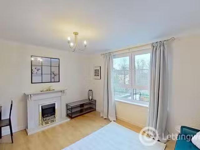Rental! 2 BR Property to rent in Inglis Green Gait, Edinburgh.