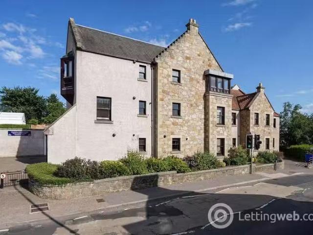 Deal! 2 BR Property to rent in John Coupar Court, St Andrews.