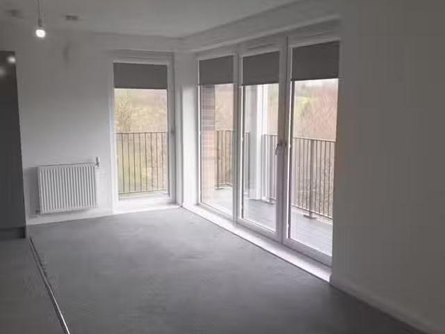 Deal! 2 BR Property to rent in Kennyhill Square, Glasgow