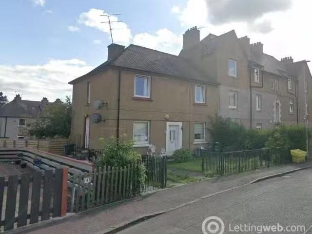 Cheap 2 BR Property to rent in Parkhead Avenue, Edinburgh, EH11