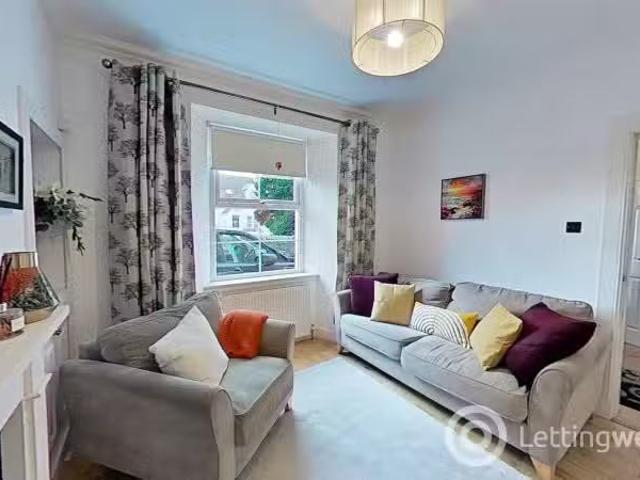 For Rent! 2 BR Property to rent in Quality Street Lane, Edinbu.