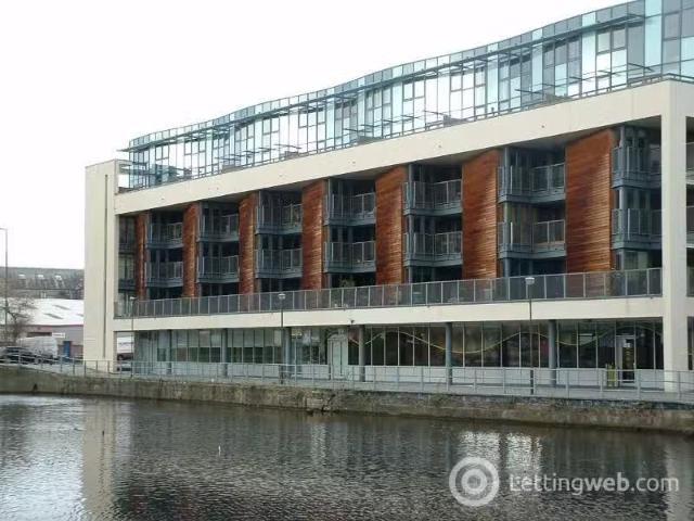 Rental! 2 BR Property to rent in Sandport Way, Leith, Edinburg.