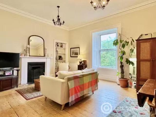 Rental! 2 BR Property to rent in South Clerk Street, Newington.