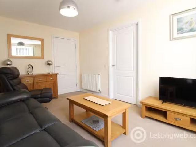 Cheap 2 BR Property to rent in Urquhart Court Near Aberdeen B.