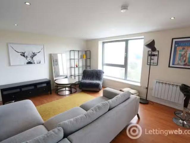 Unique 2 BR Property to rent in Western Harbour View, Newhaven.