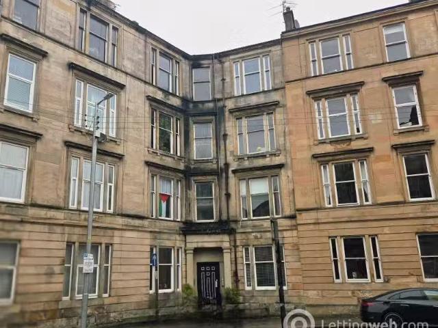 Nice 2 BR Property to rent in Willowbank Crescent, Glasgow, G3