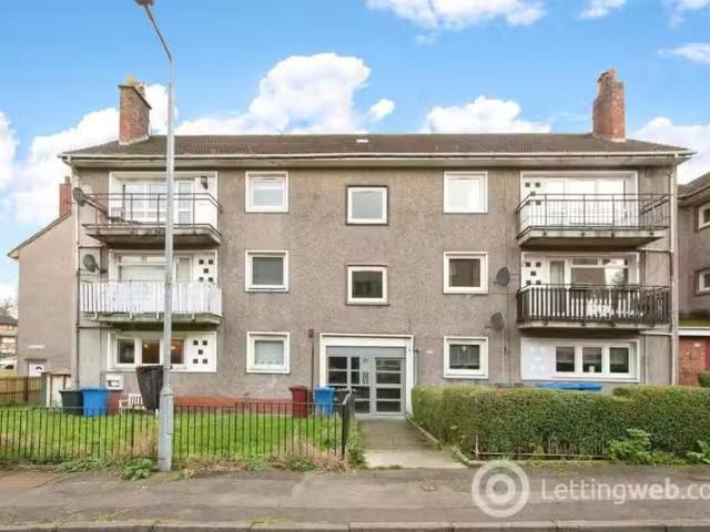 Rental! 2 BR Property to rent in 128 Cathcart Road, Rutherglen.