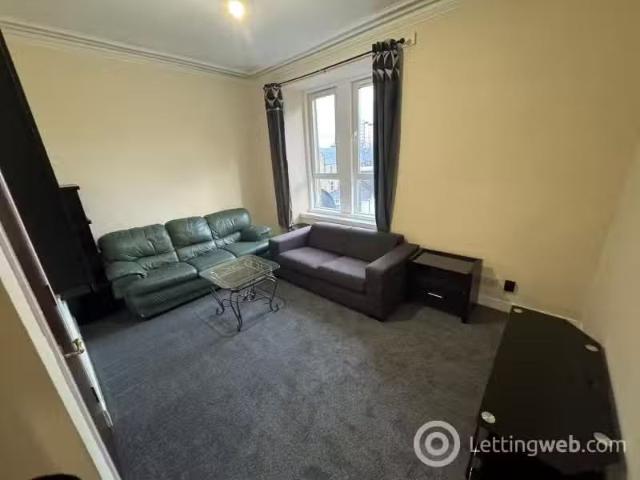 New 2 BR Property to rent in 2/L, 46 Cleghorn Street, Dundee.