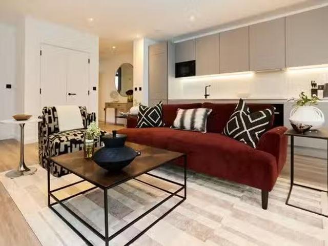 Charming 2 BR Stamford Road