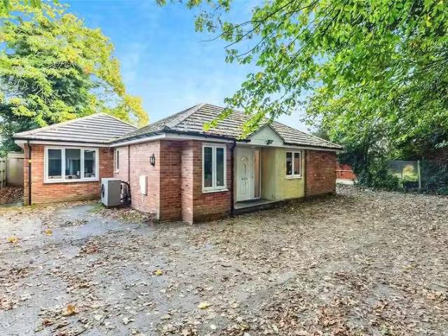 Unique 4 BA 6 bedroom Detached House to rent, Shaftesbury Road.