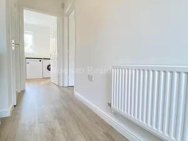 New 4 bedroom link detached house for rent in Stargoose Close.