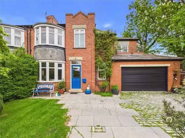 Rental! 4 bedroom Semi Detached House to rent, Redhills Lane.