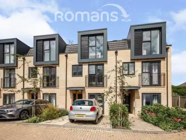 Unique 4 bedroom terraced house for rent in Red Lion Lane, Bat.