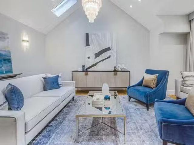 Rental! 4 BR Welbeck Way