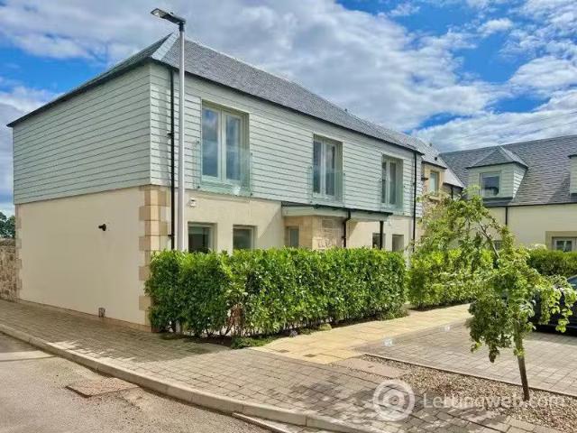 Unique 4 BR Property to rent in Brunstane Road South, Edinburg.