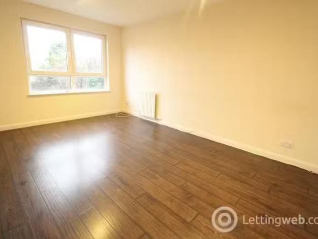 Unique 4 BR Property to rent in Hilton Avenue, Aberdeen, AB24
