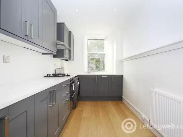 Nice 4 BR Property to rent in Pleasance,, Edinburgh, EH8 9TG