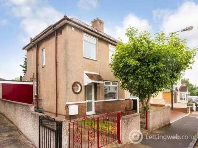 Cheap 4 BR Property to rent in Station Avenue, Fishponds, Bris.