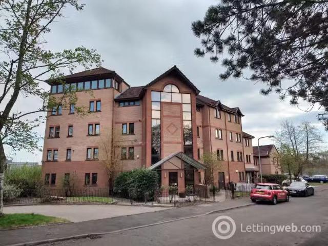 Rental! 5 BR Property to rent in Canting Way, Festival Park, G.