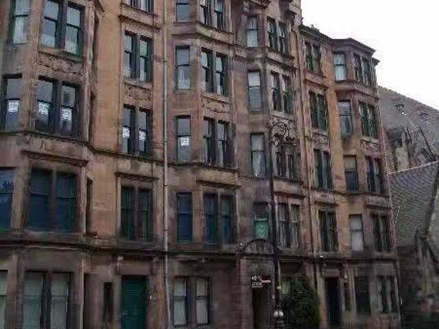 Nice 5 BR Property to rent in University Avenue, West End, Gla.