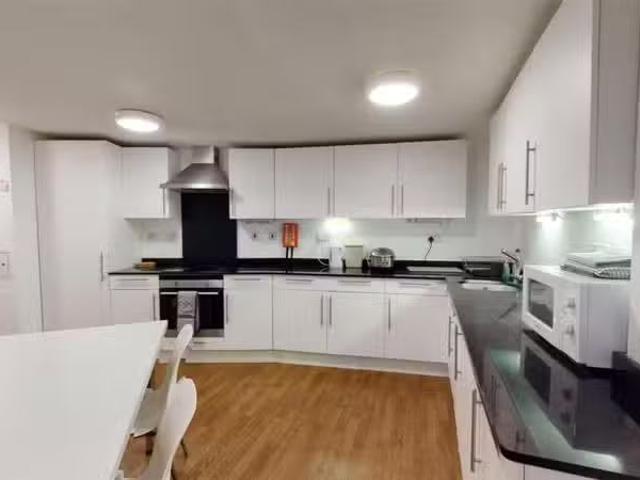 New 6 BA 6 bedroom apartment for rent in 9 Pipe Lane Apartment.