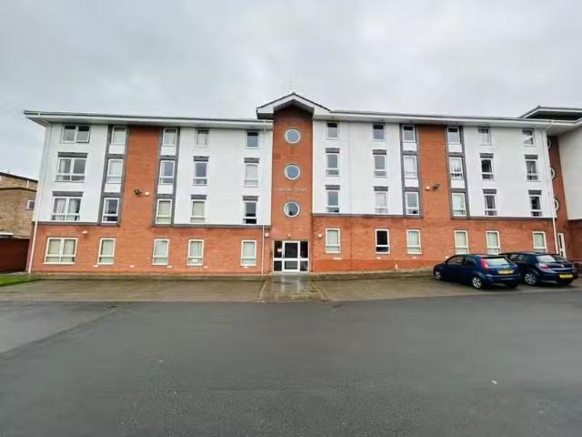 Rental! 6 BA 6 bedroom flat for rent in Union Court, Leamingto.