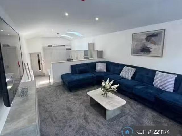 Just in! 6 BA 1 bedroom house share for rent in Pershore Road.