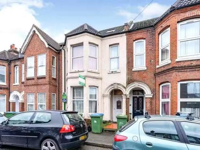 Deal! 6 bedroom Mid Terrace House to rent, Rigby Road, Southam.
