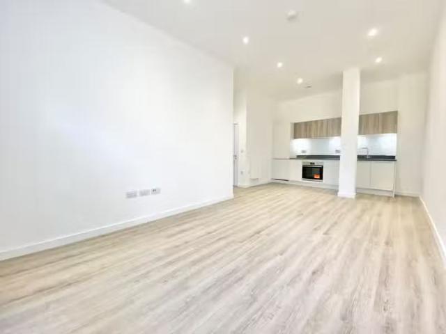 Cheap Ashwood Way, Basingstoke