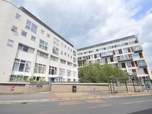 Cozy Broad Road, Sale, 3 bedroom, Apartment