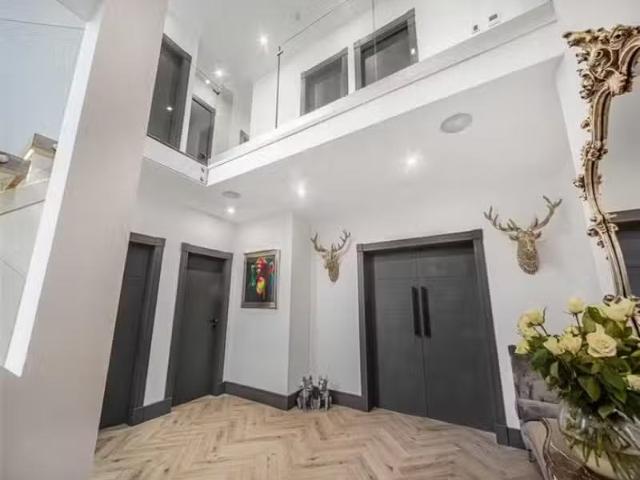 Just in! Holmlee Way, Prestbury, 5 bedroom, Detached