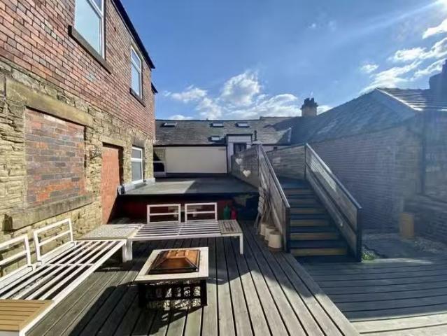 Nice High Street West, Glossop, 2 bedroom, Apartment
