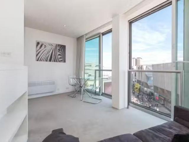 Unique Studio apartment for rent in Rotunda, New Street, B2 4P.