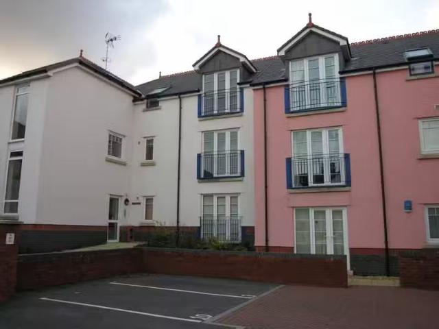 Nice Studio flat for rent in Anstis Court, EX10