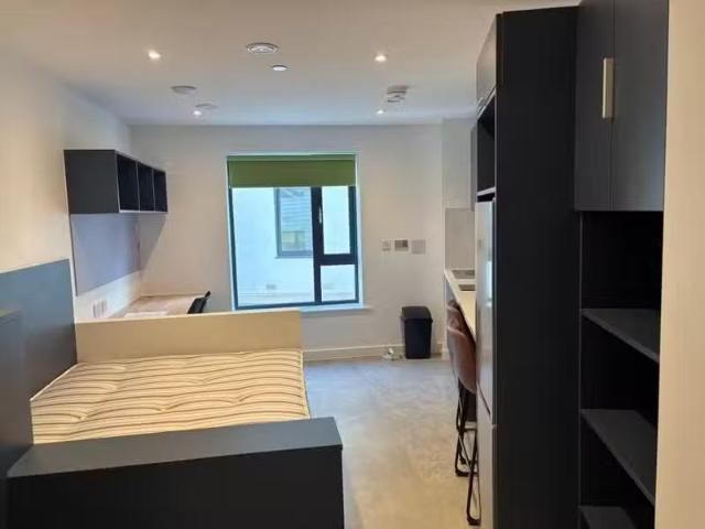 Cheap Studio flat for rent in St Peters Street, Canterbury, CT1
