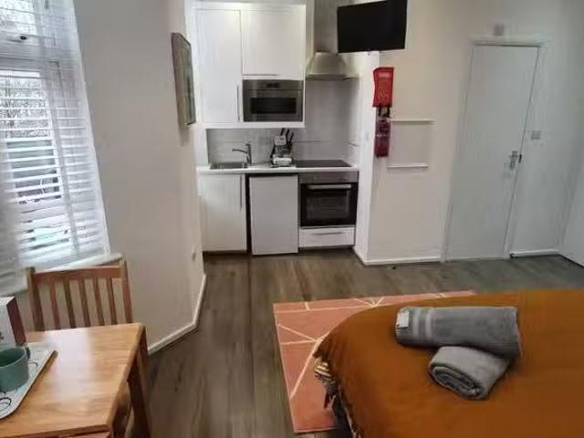 Unique Studio to rent in Portnall Road, London W9