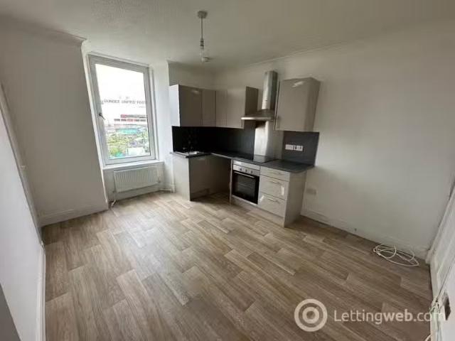 Charming Property to rent in 15 Arklay Street, DD3