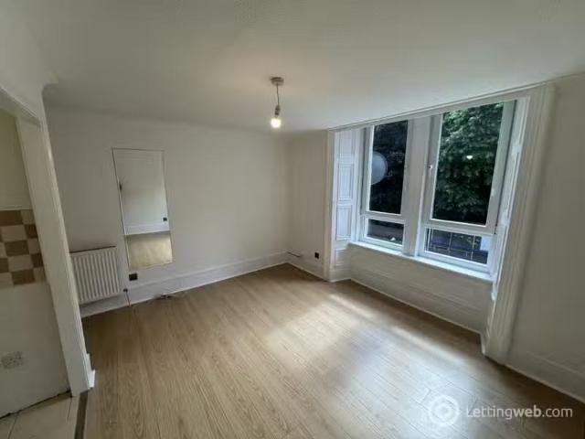 Rental! Property to rent in 1/L, 67 Dens Road, Dundee, DD3 7HZ