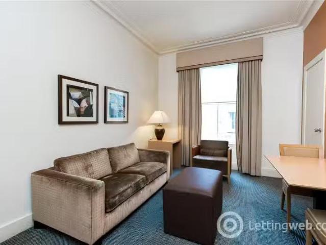 Charming Property to rent in Baker Street, Aberdeen, AB25