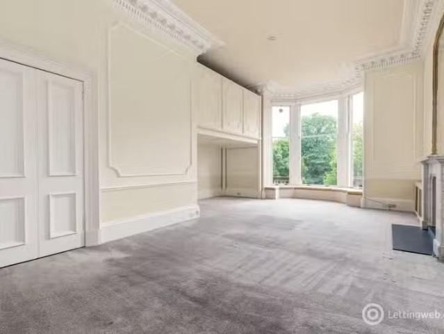 Nice Property to rent in Belgrave Crescent, City Centre, Edinb.