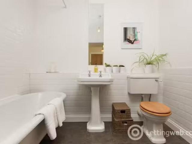 New Property to rent in birdburn Street, Old Town, Edinburgh.