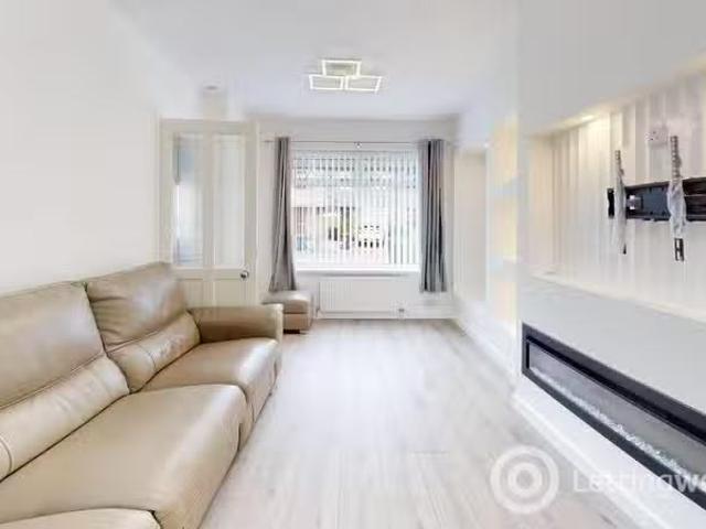 Unique Property to rent in Brodinch Place, Sheddocksley, Aberd.