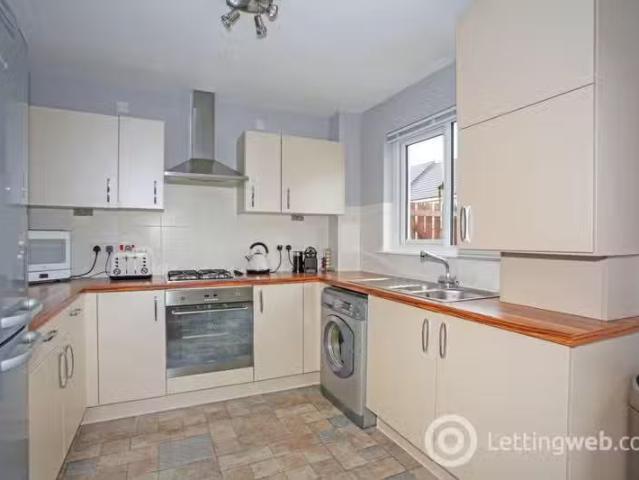 Nice Property to rent in Dolphingstone Court, Prestonpans, EH3.