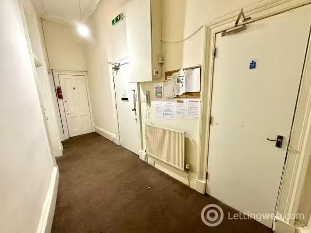 Cheap Property to rent in Elmbank Street, Charing Cross, Glasg.