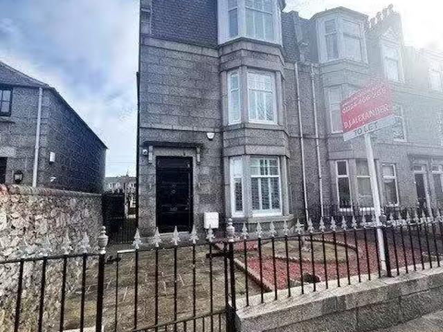 Deal! Property to rent in Forest Avenue, Aberdeen, AB15