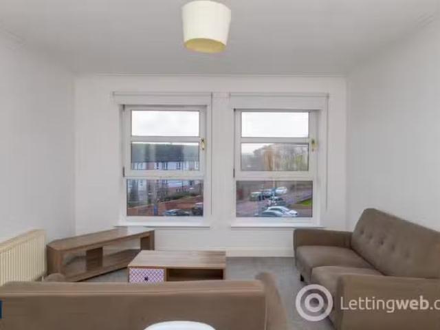 Cheap Property to rent in Flat 2/1 26 Carfrae Street, Glasgow.