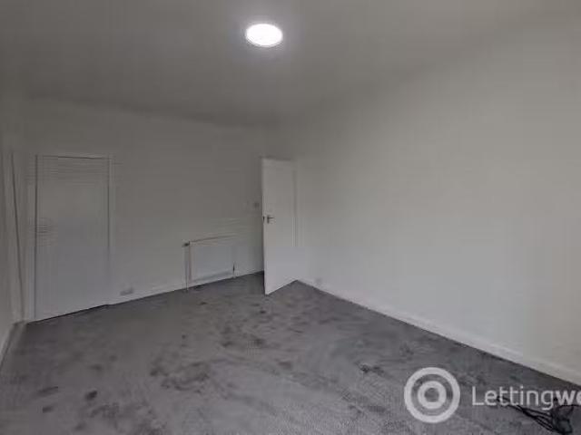 For Rent! Property to rent in OXGANGS TERRACE, Edinburgh, EH13