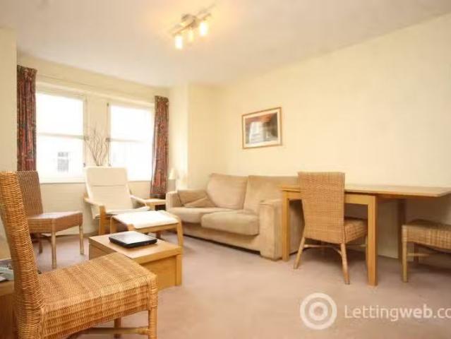 Just in! Property to rent in Rankeillor Street, Newington, Edi.