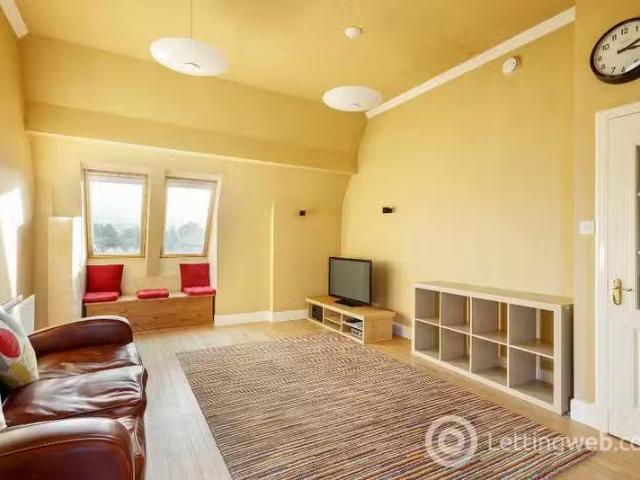 Deal! Property to rent in Rattray Drive, Morningside, Edinburg.