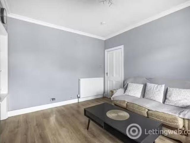 Nice Property to rent in Rosslyn Terrace, Pilrig, Edinburgh, E.